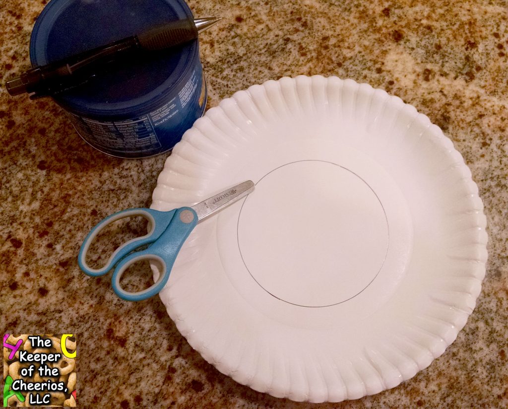 HALLOWEEN PAPER PLATE PHOTO FRAME - The Keeper of the Cheerios
