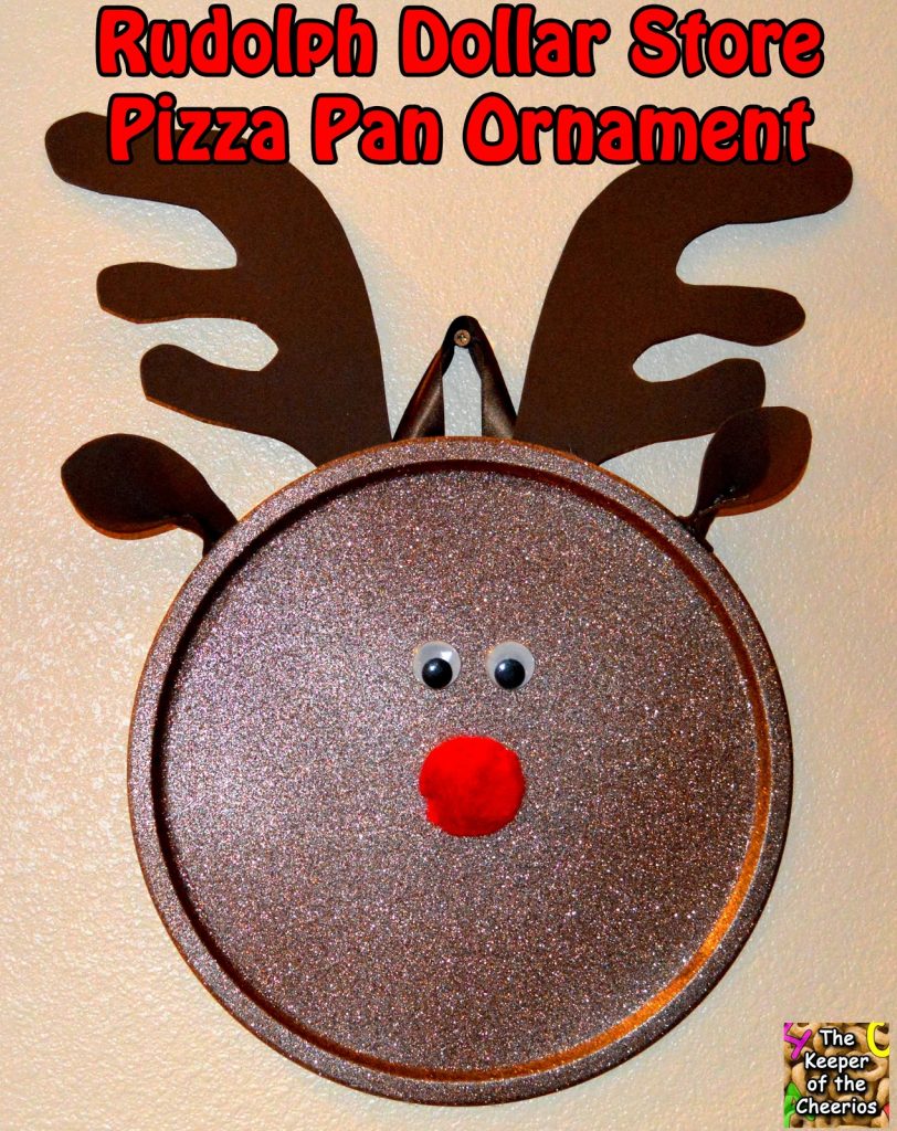 Christmas Pizza Pan Door Hangs - The Keeper of the Cheerios