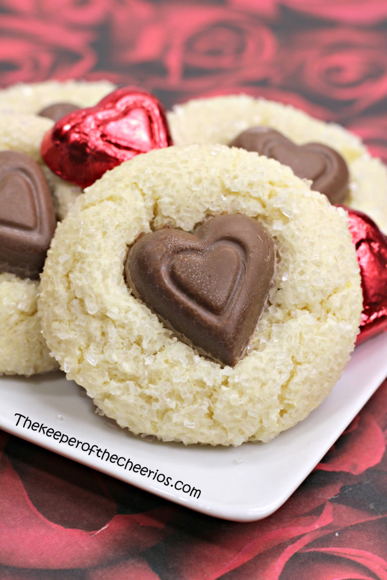 Valentines day White Chocolate Crinkle Cookies - The Keeper of the Cheerios