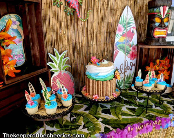 Hawaiian Luau Party - The Keeper of the Cheerios