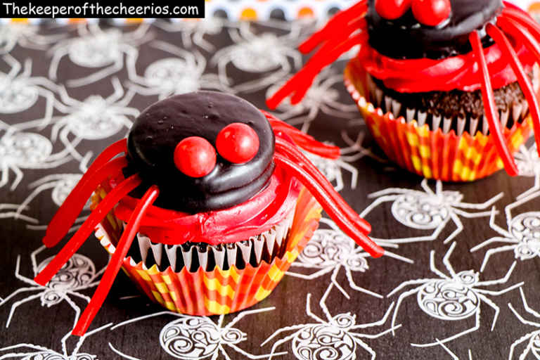 Spider Cupcakes - The Keeper of the Cheerios