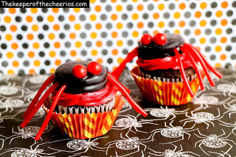 Spider Cupcakes - The Keeper of the Cheerios