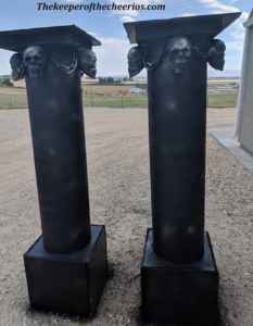 Spooky Halloween Pillars - The Keeper of the Cheerios