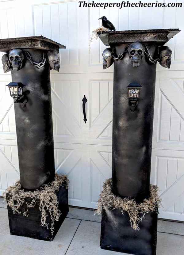 Spooky Halloween Pillars - The Keeper of the Cheerios