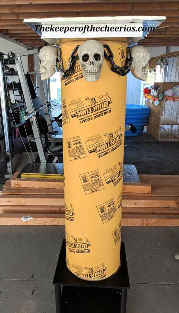 Spooky Halloween Pillars - The Keeper of the Cheerios