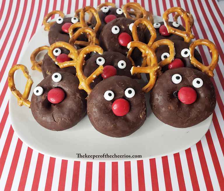 Chocolate Donut Reindeer - The Keeper of the Cheerios