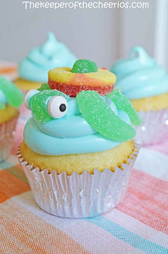 Sea Turtle Cupcakes - The Keeper of the Cheerios