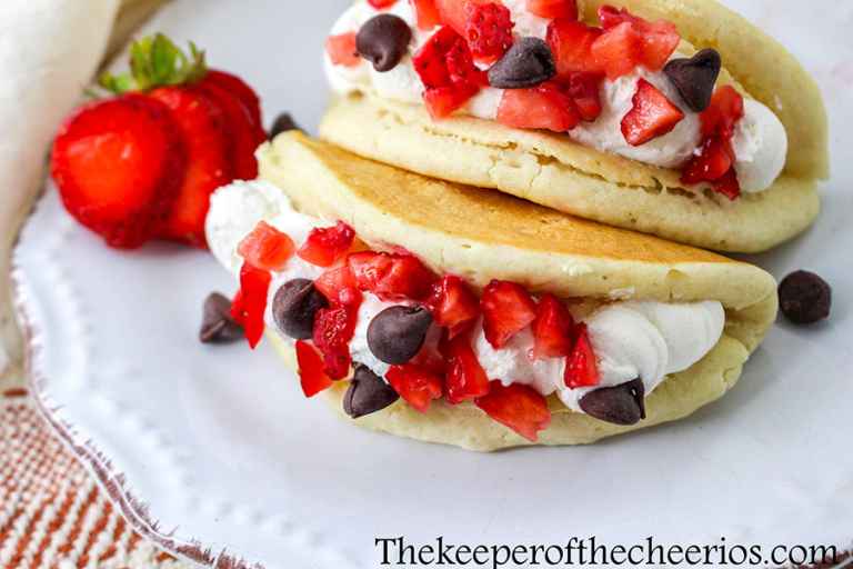 Strawberry Cheesecake Pancake Tacos - The Keeper of the Cheerios